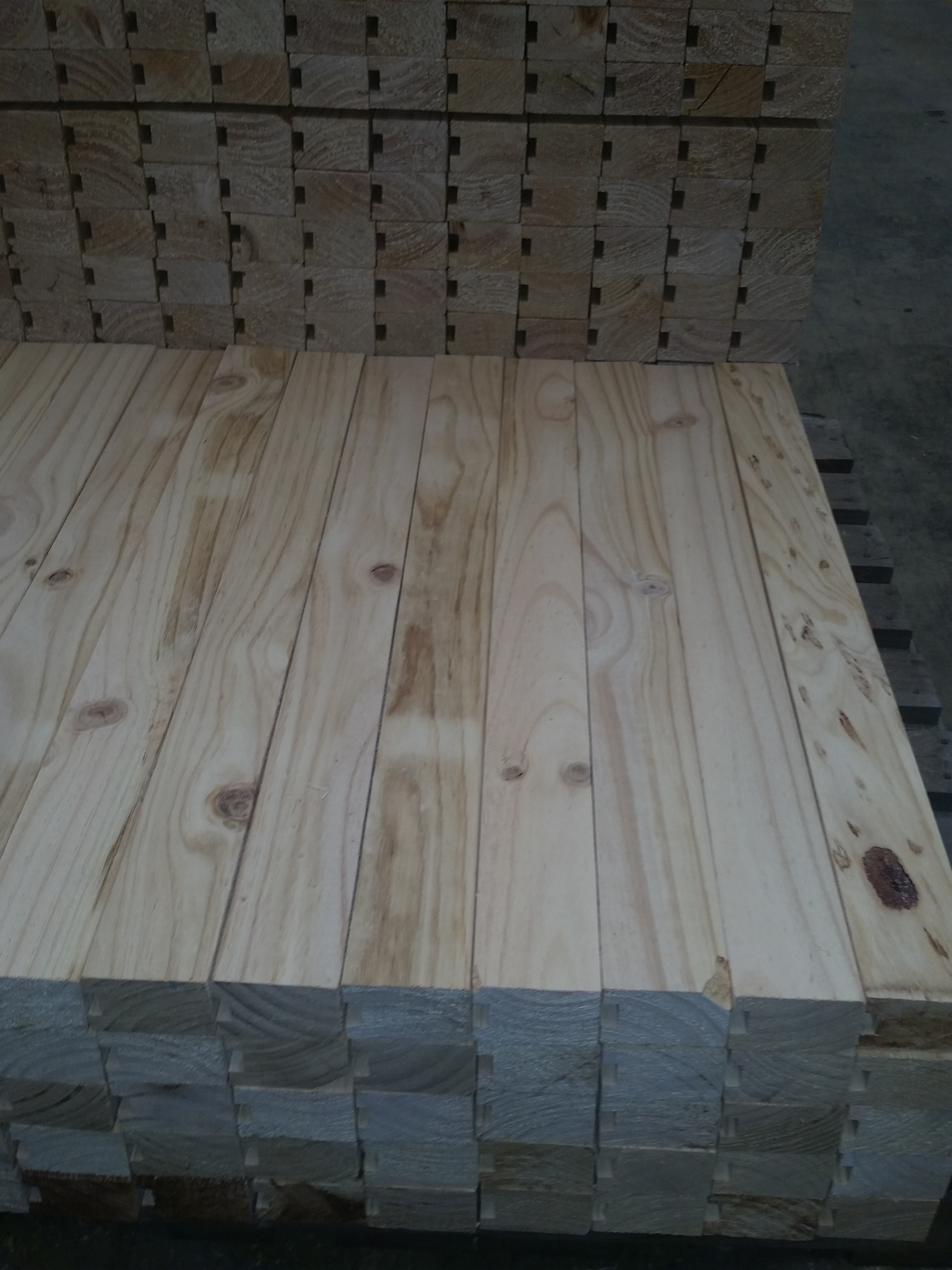 Pine Dunnage Export and Domestic